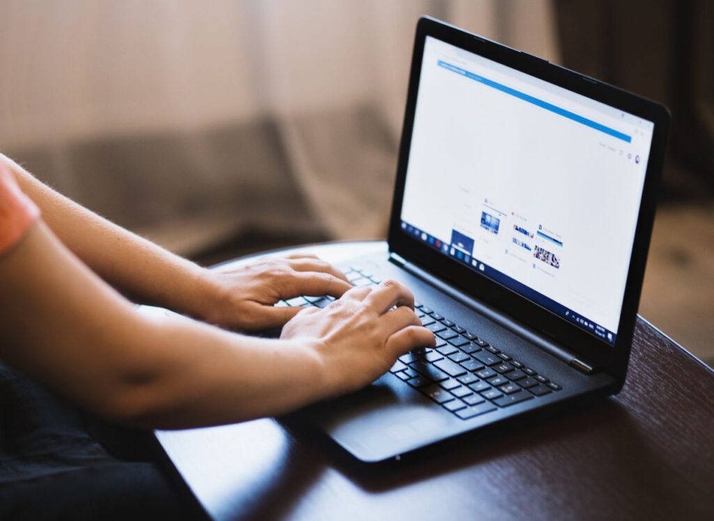 Know how to take screenshot on windows laptop